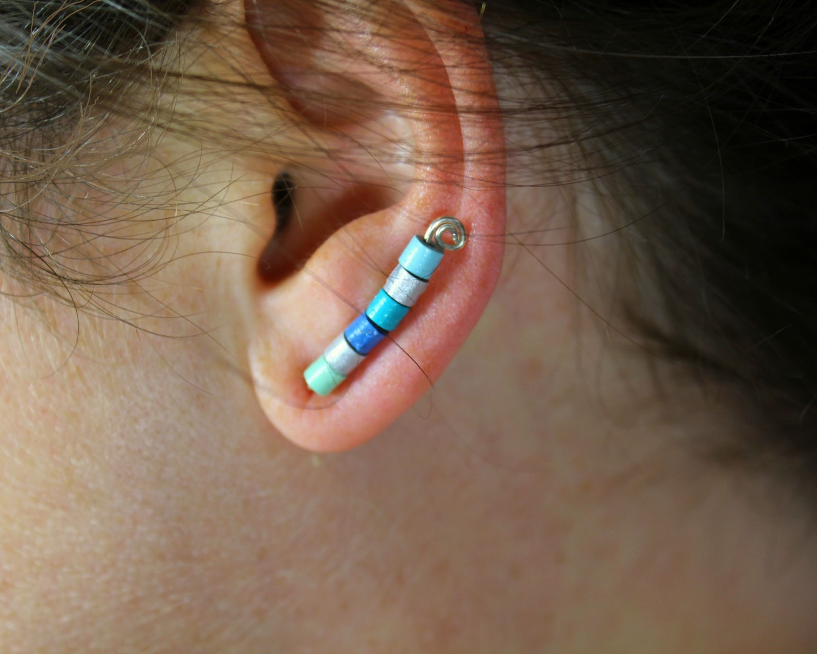 Ear Crawler Earrings with Paper Quilled Beads | Sweethearts and Crafts