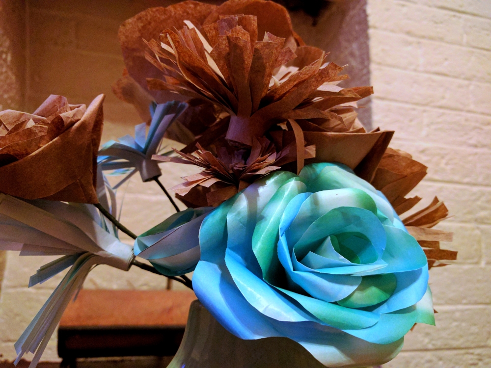 Decorating with Paper Flowers | Sweethearts and Crafts